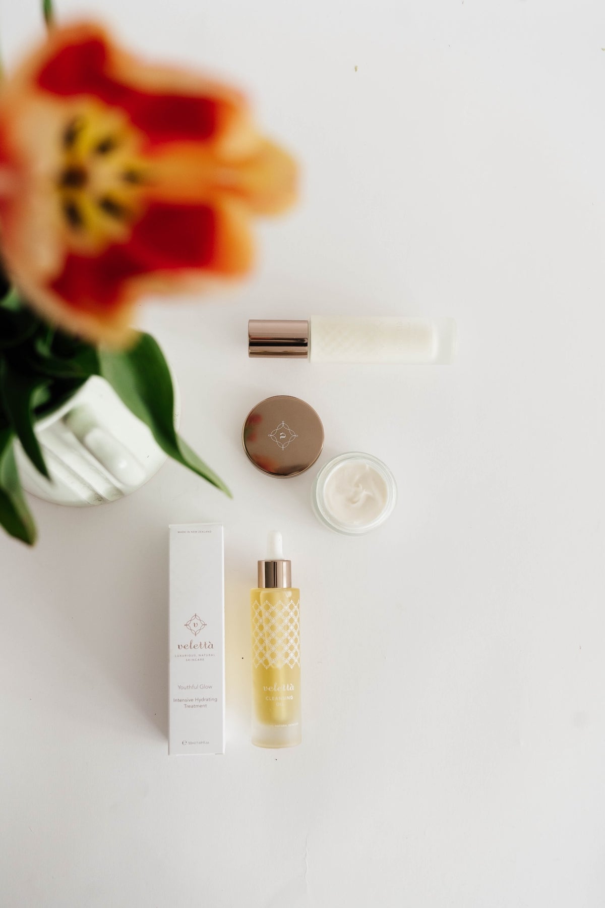 Velettà Youthful Glow Intensive Hydrating Treatment is made for mature ...